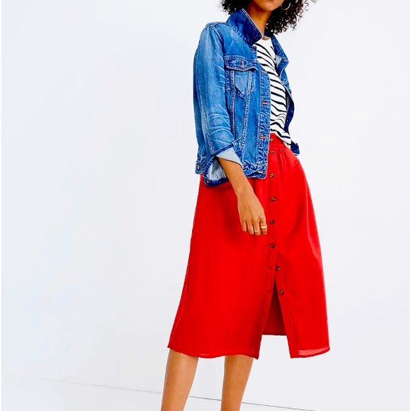 Joanie | Skirts | Joanie Clothing Haley Buttondown Midi Skirt W Pockets ...